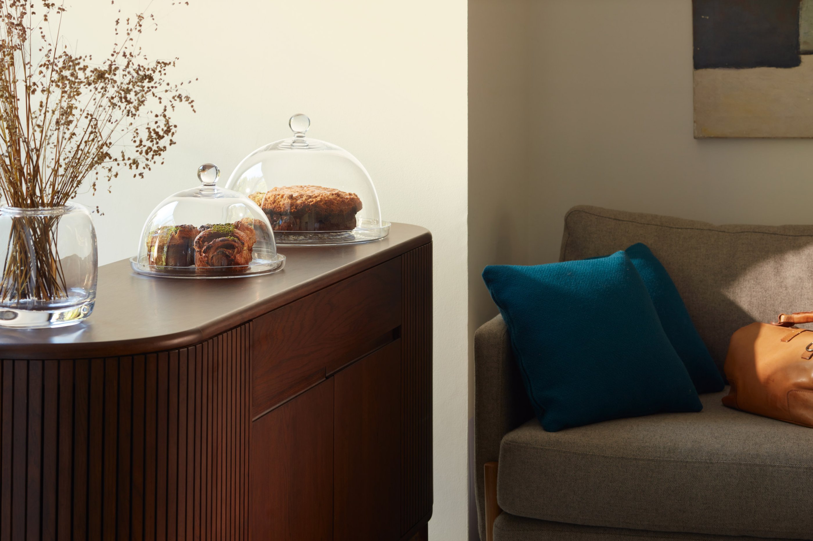 Cakestand & Cover 9in, Clear | Vienna | LSA Tableware