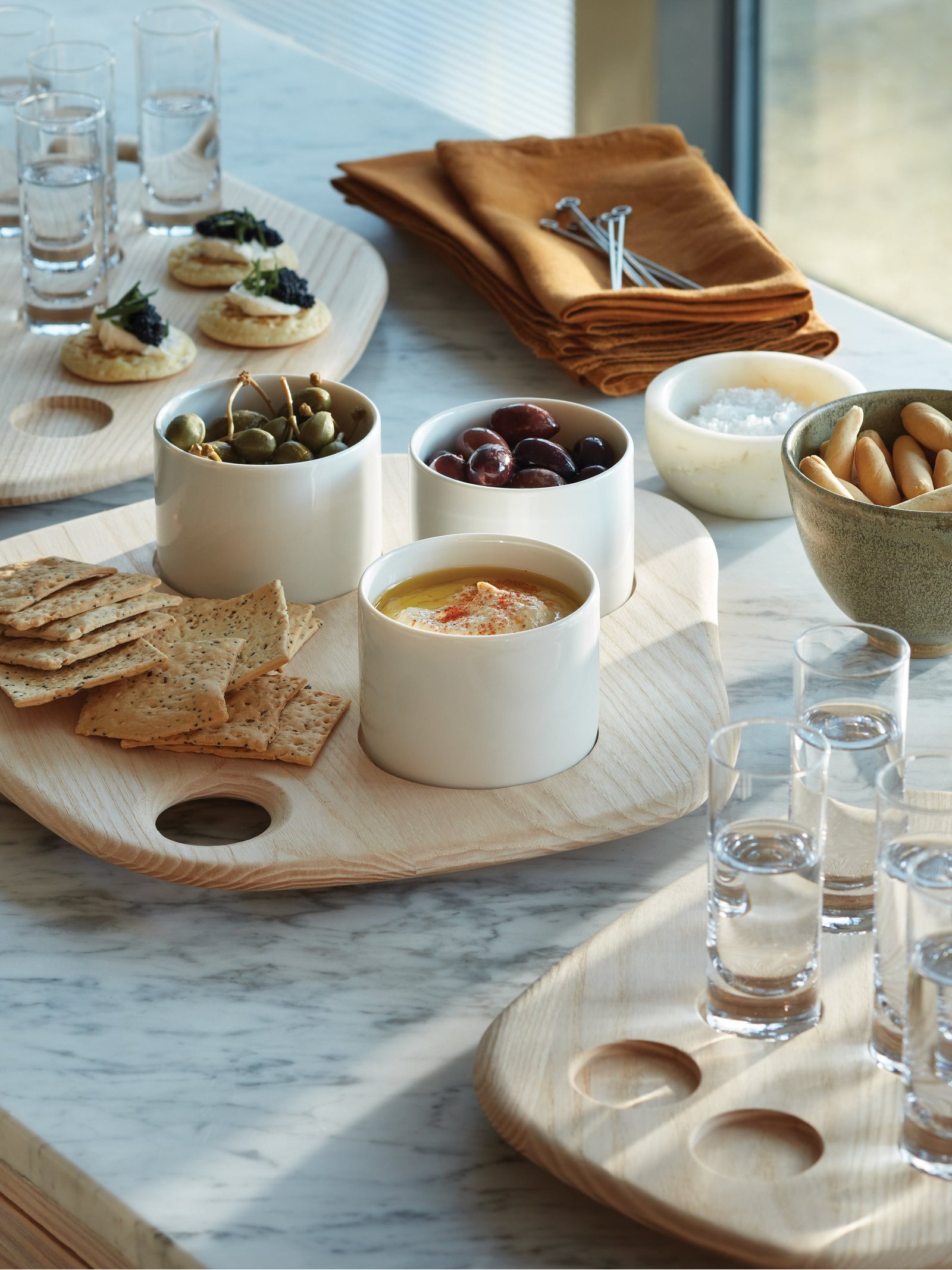 Tapas Set & Ash Board L32cm | Palette | LSA Tableware