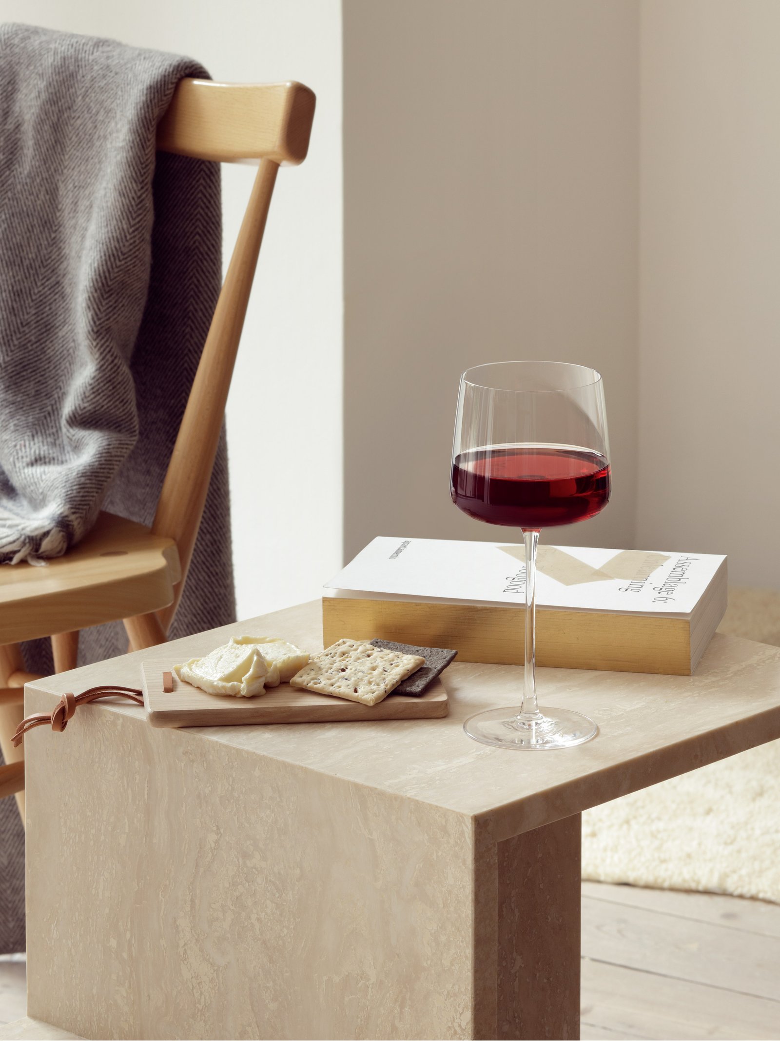 Grand Cru Glass 680ml | Metropolitan | LSA Drinkware