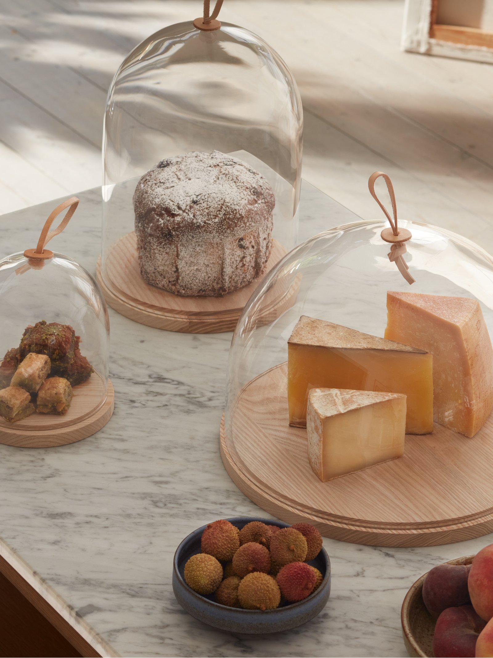 Dome & Ash Base 12.5in, Clear | Ivalo | LSA Tableware