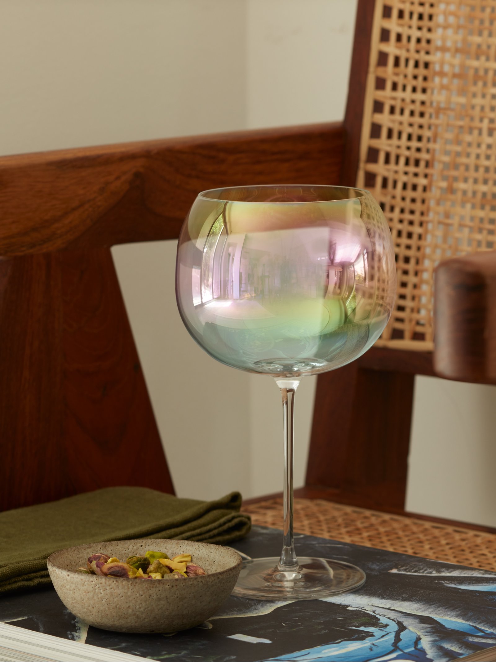 Balloon Glass 680ml, Mother of Pearl | Bubble | LSA Drinkware