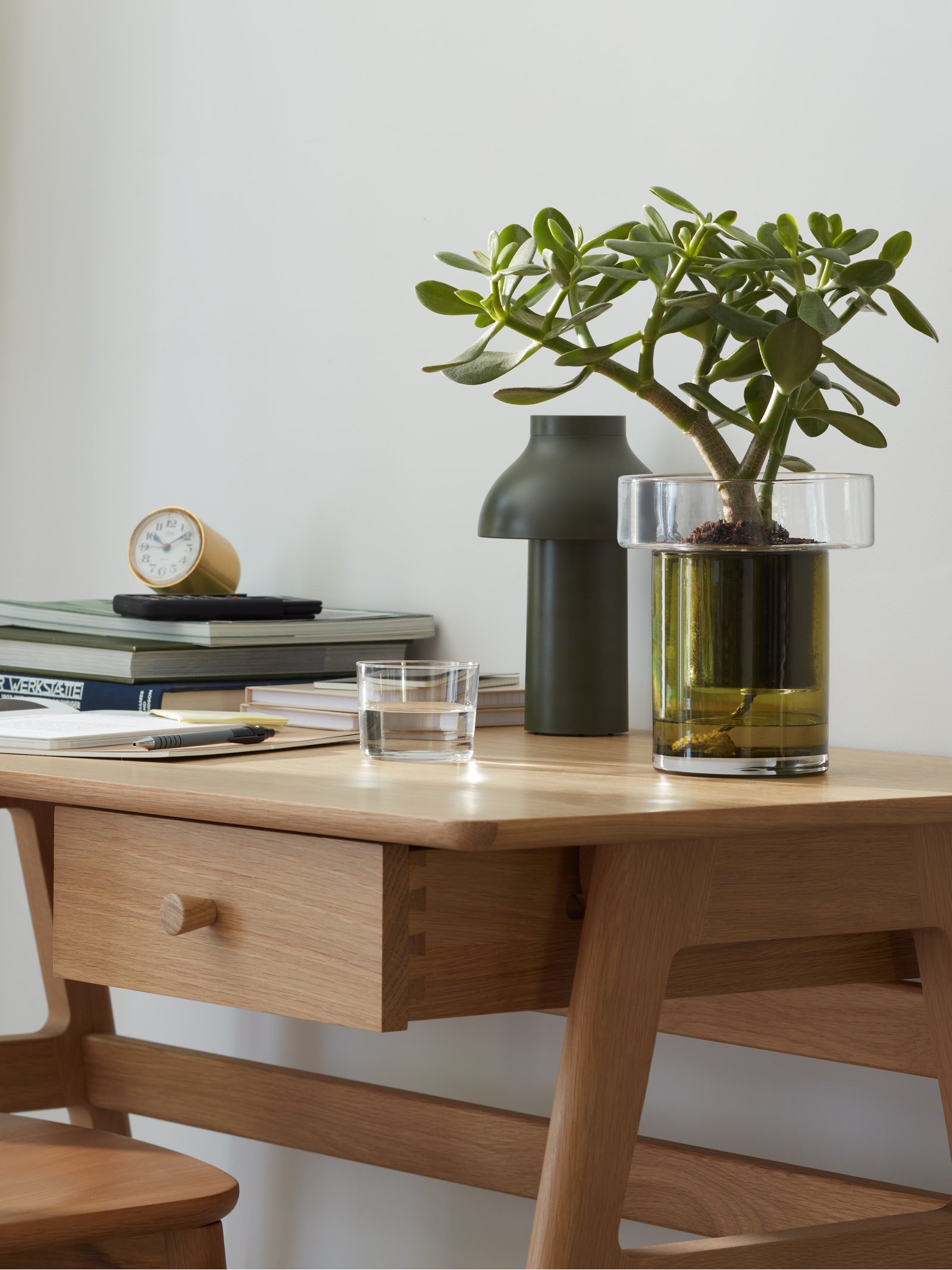 Self Watering Planter H19cm | Balcony | LSA Interior