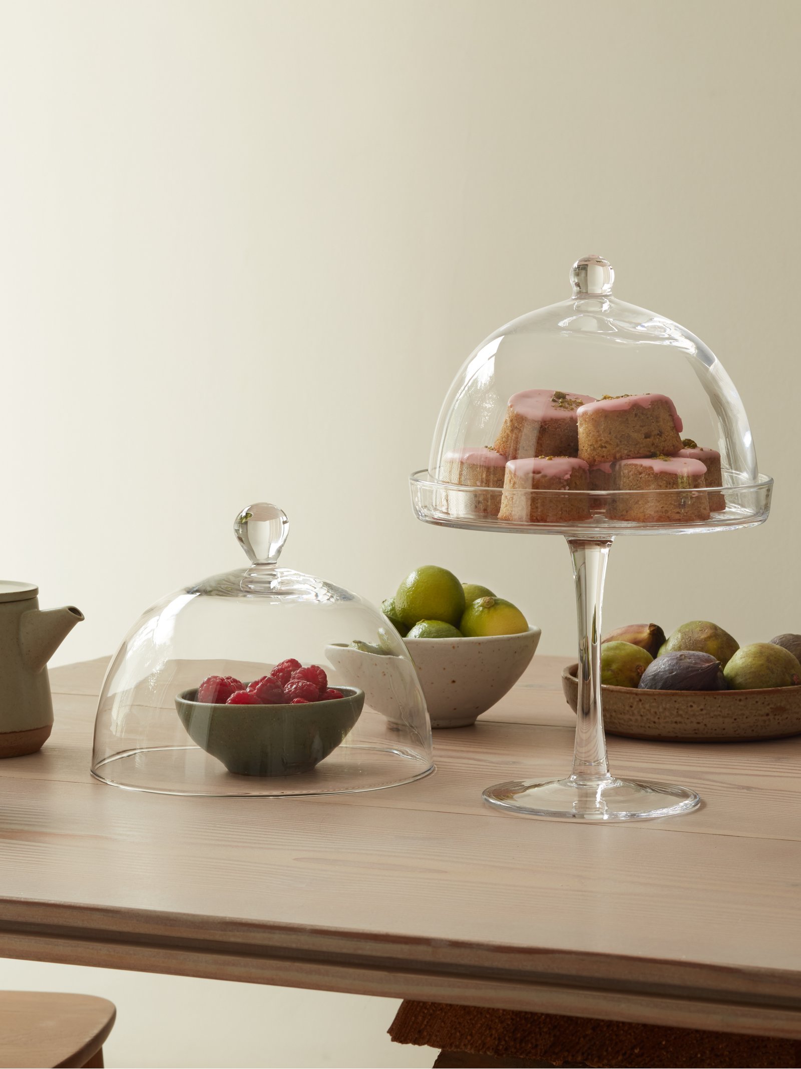 Cakestand & Cover 9in, Clear | Vienna | LSA Tableware
